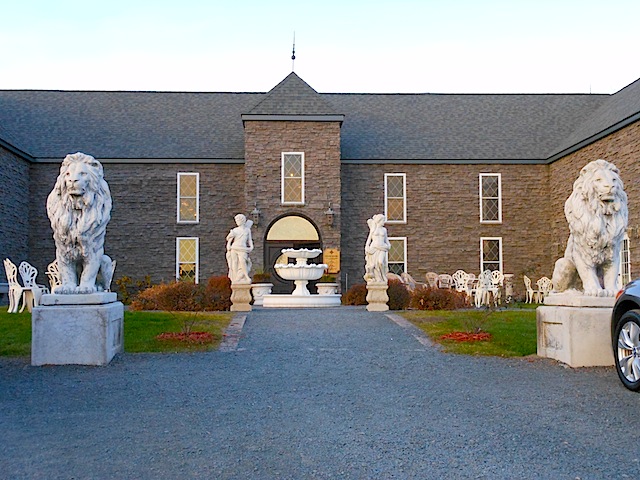 Chateau St. Croix & The Cheesehead White Wine | Cheeseheads: The ...