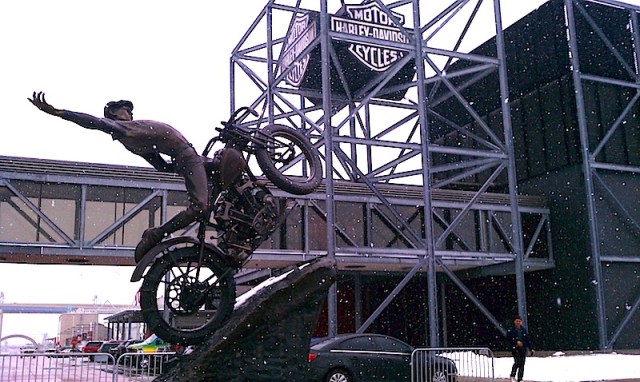 Harley Davidson Despite The Winter Snow | Cheeseheads: The Documentary